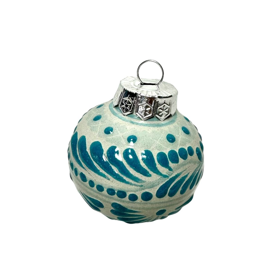 Esfera Navidad Fondo Blanco Con Turquesa Cenefa - Talavera y Artesanias ...